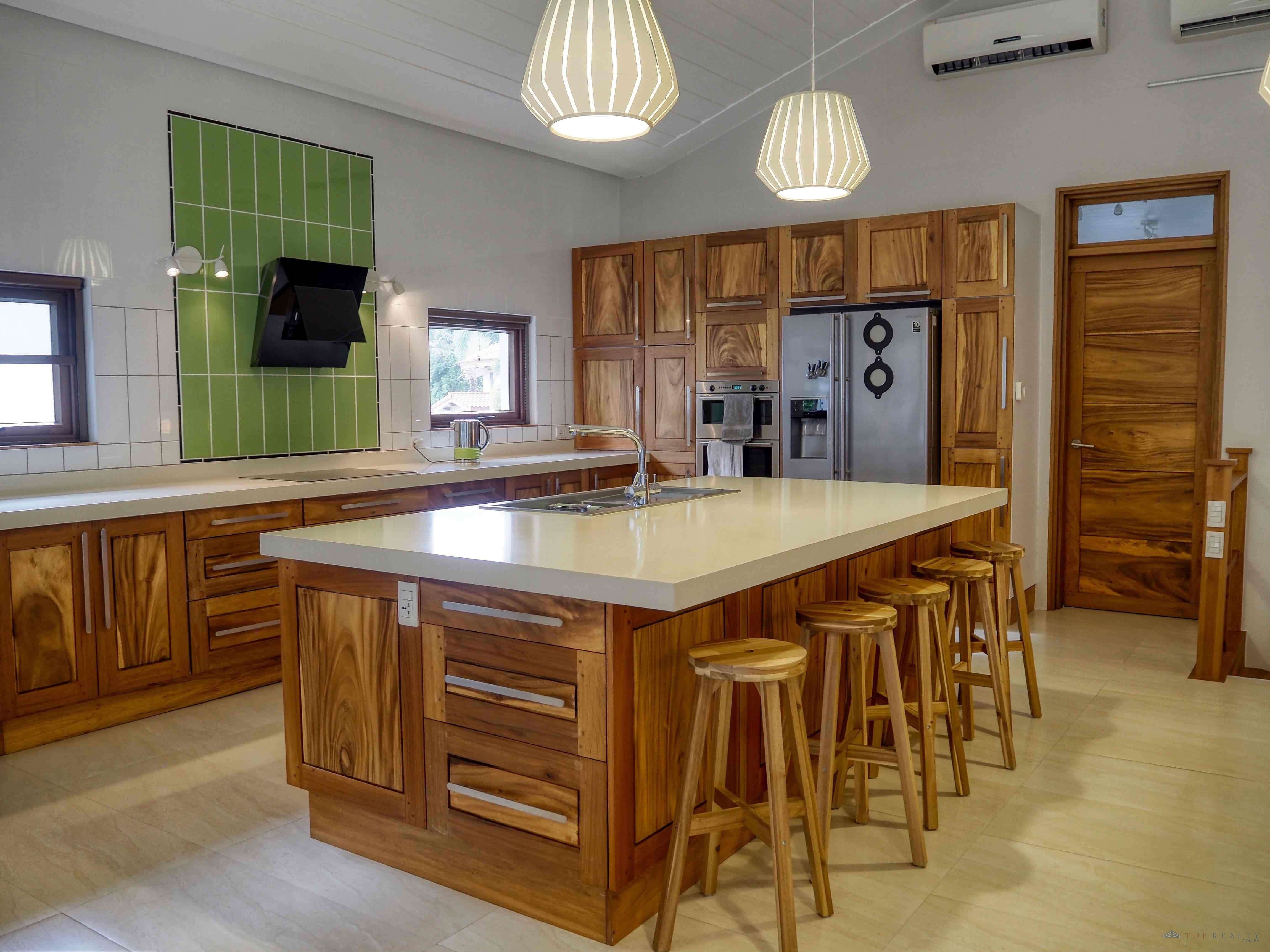 Top Realty Corporation - HF - Kitchen