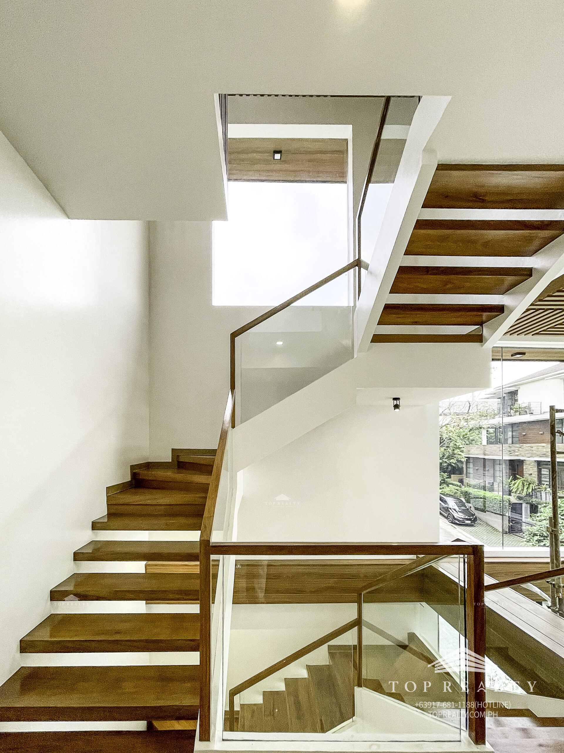 Top Realty | Mckinley Hill Village 5BR House for Sale Taguig City